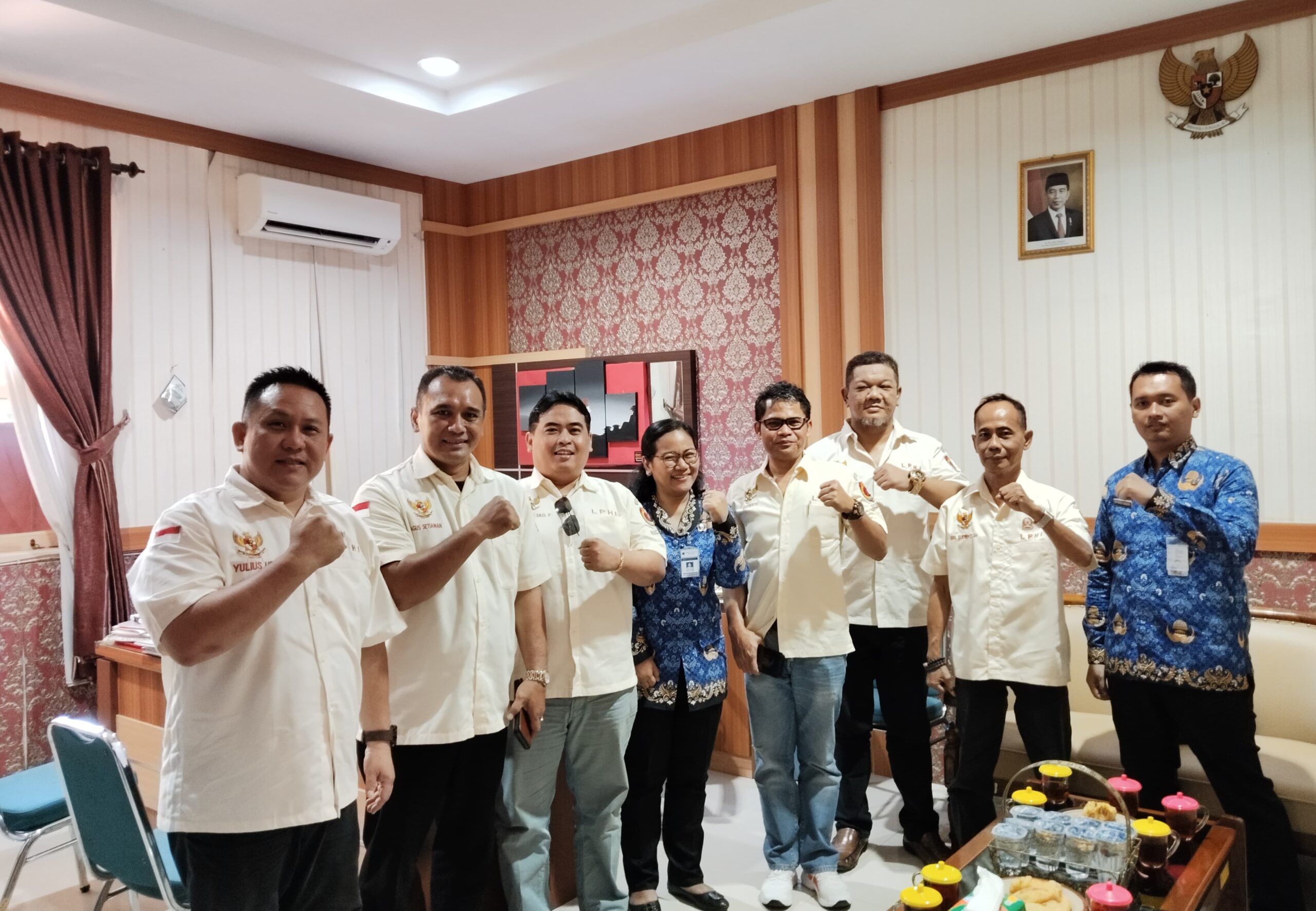 DPD LPHI Jateng Mendaftar ke Kesbangpol - persadapos